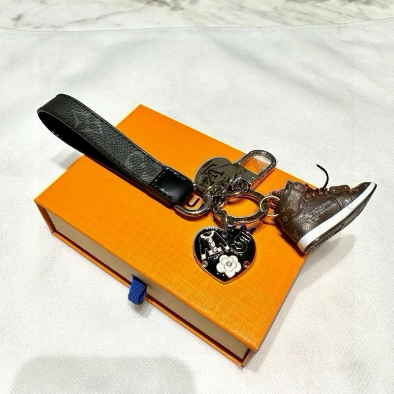 Top match Louis Vuitton Keychains