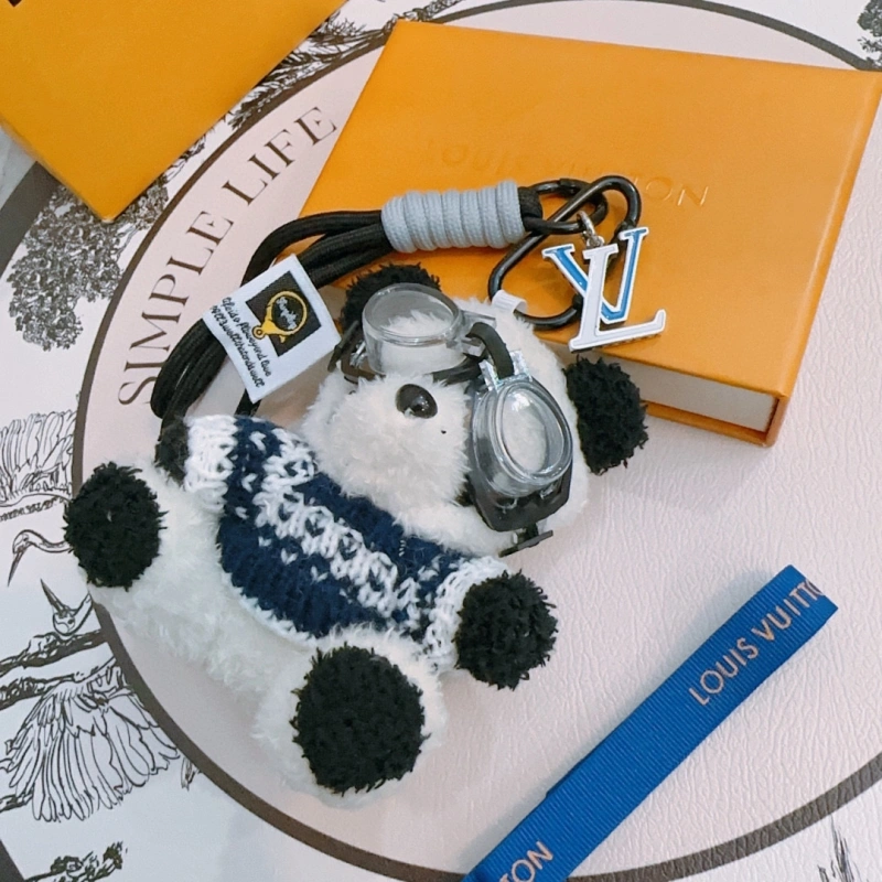 High accuracy Louis Vuitton Keychains
