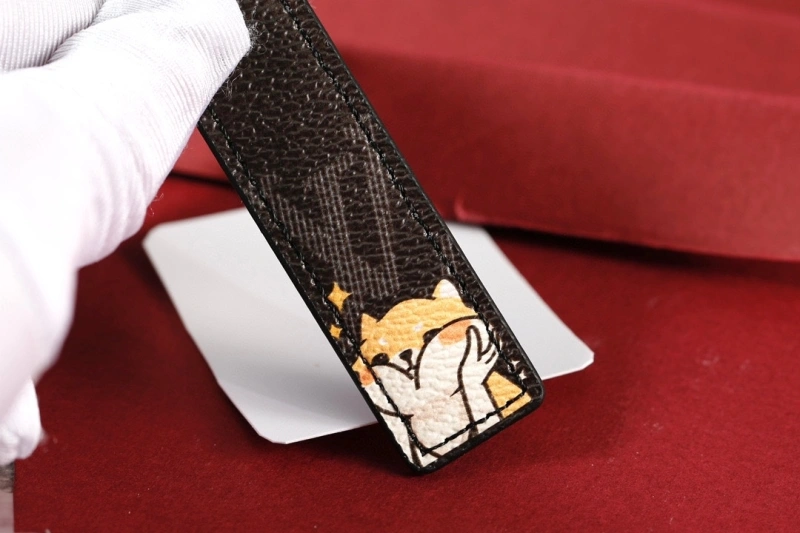 High fidelity Louis Vuitton Keychains