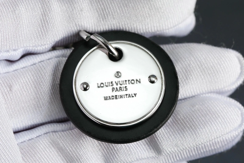Perfect replica Louis Vuitton Keychains