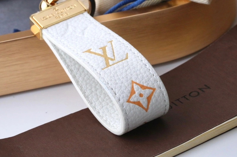 Top match Louis Vuitton Keychains