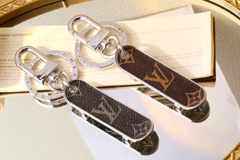 Accurate model Louis Vuitton Keychains