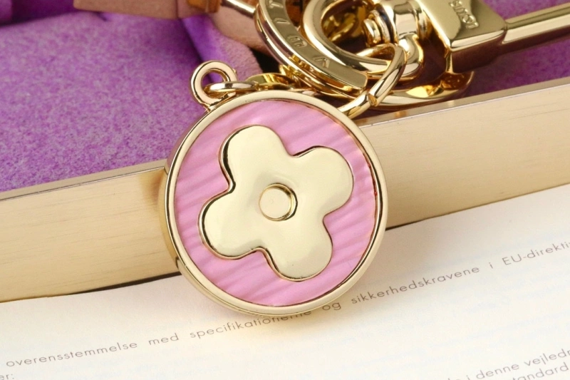 High accuracy Louis Vuitton Keychains
