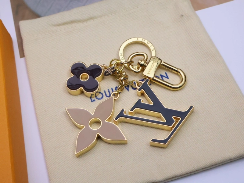 Top mirror Louis Vuitton Keychains