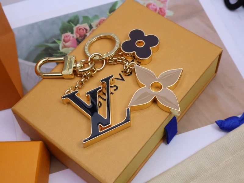 Top mirror Louis Vuitton Keychains