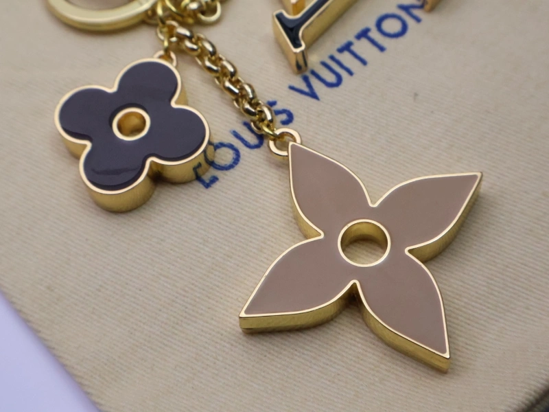 Top mirror Louis Vuitton Keychains