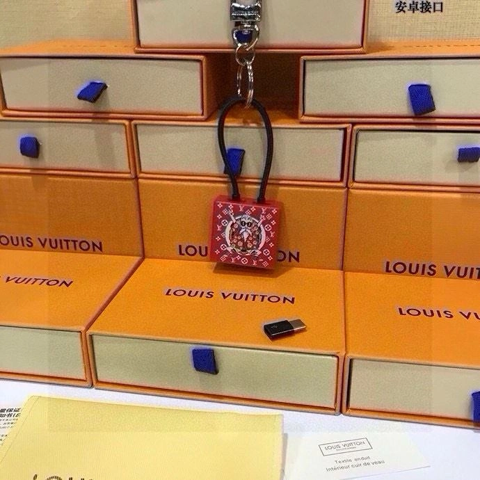 Precise copy Louis Vuitton Keychains