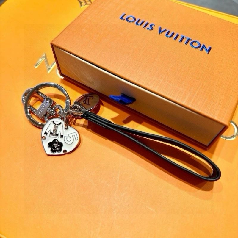 Top mirror Louis Vuitton Keychains