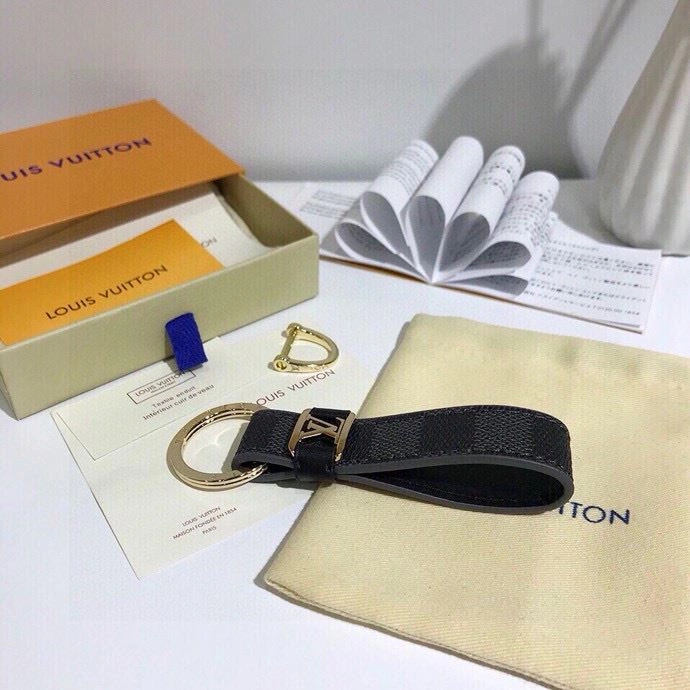 Top match Louis Vuitton Keychains
