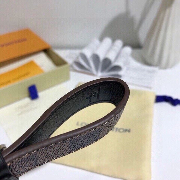 Top mirror Louis Vuitton Keychains