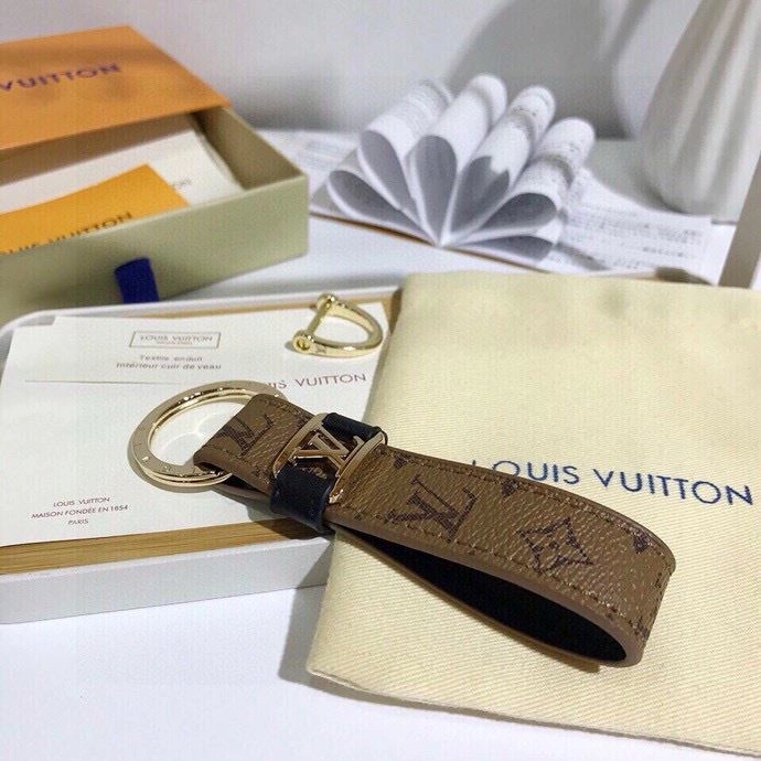 Top match Louis Vuitton Keychains