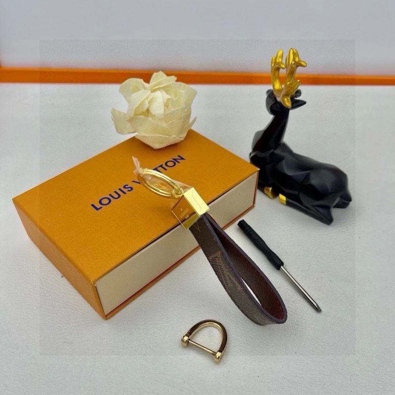 Top match Louis Vuitton Keychains