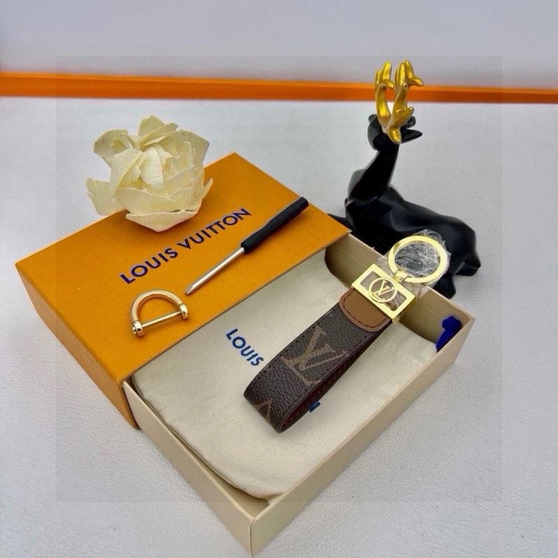 Top match Louis Vuitton Keychains