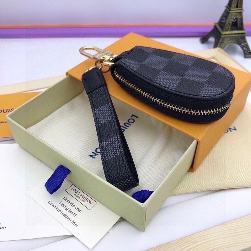 Top match Louis Vuitton Keychains