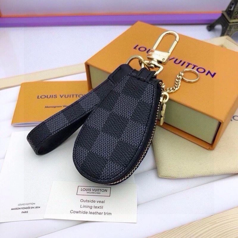 Top match Louis Vuitton Keychains