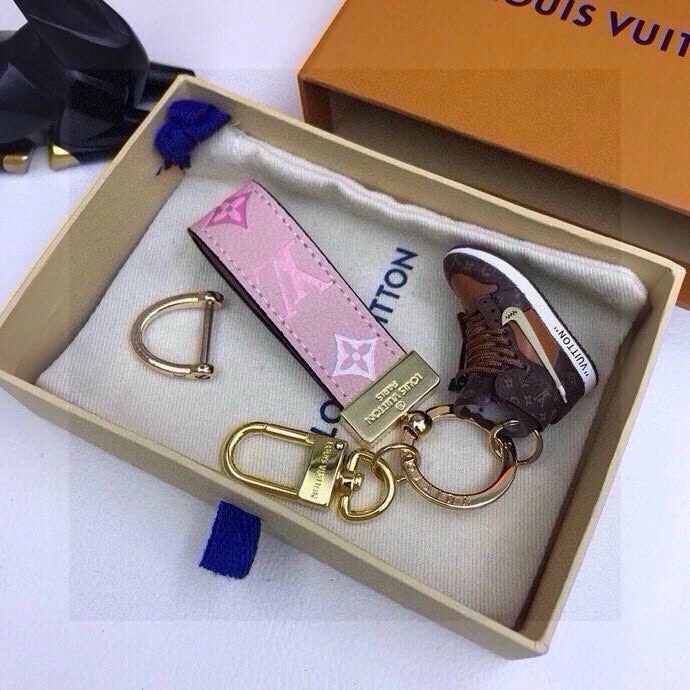 High accuracy Louis Vuitton Keychains