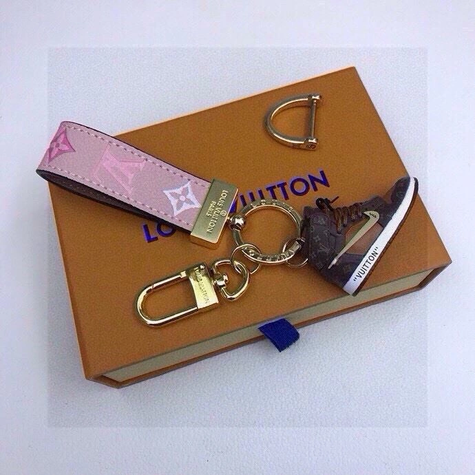 High accuracy Louis Vuitton Keychains
