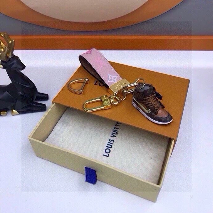 High accuracy Louis Vuitton Keychains