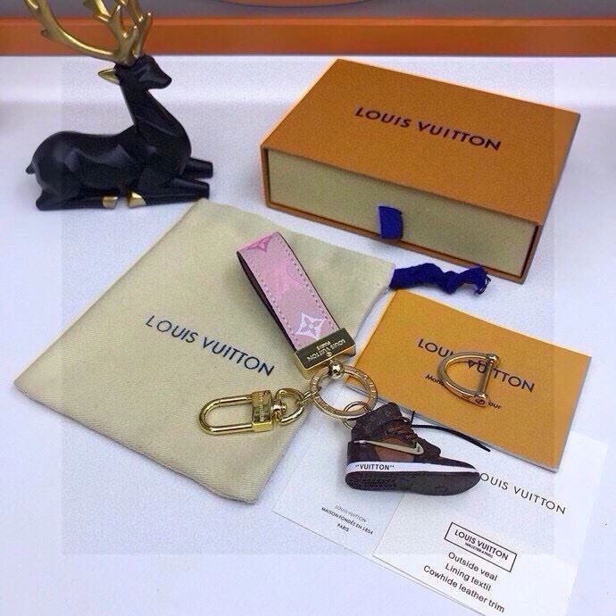 High accuracy Louis Vuitton Keychains