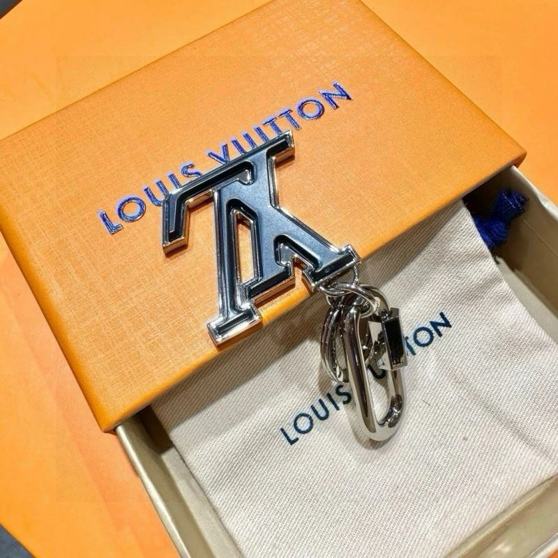 Top match Louis Vuitton Keychains