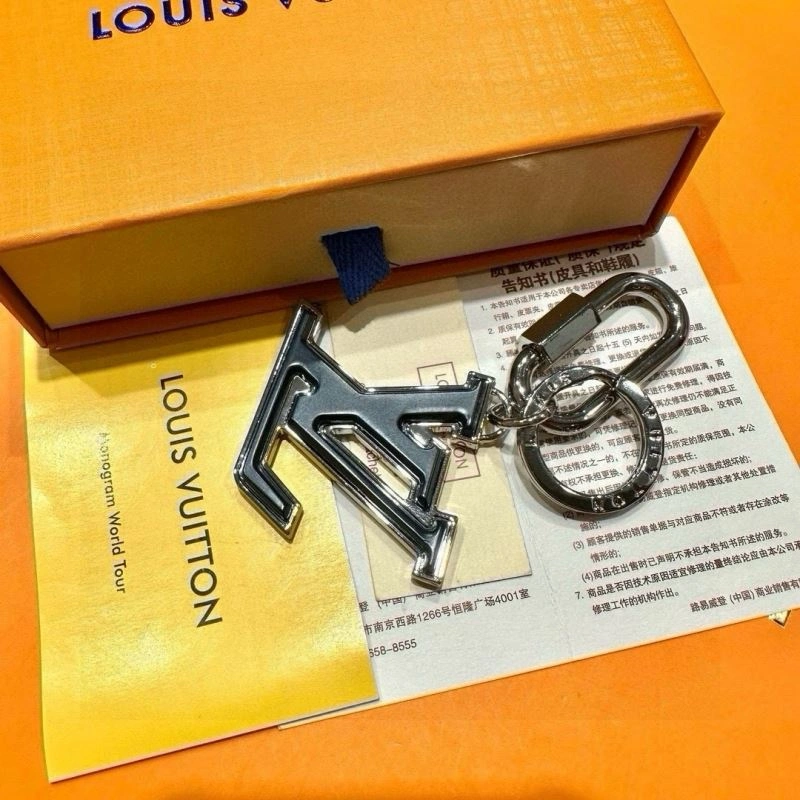 Top match Louis Vuitton Keychains