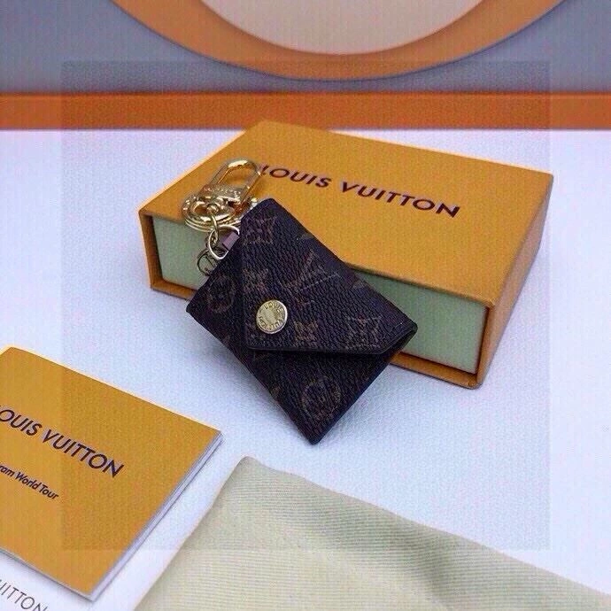 Top match Louis Vuitton Keychains