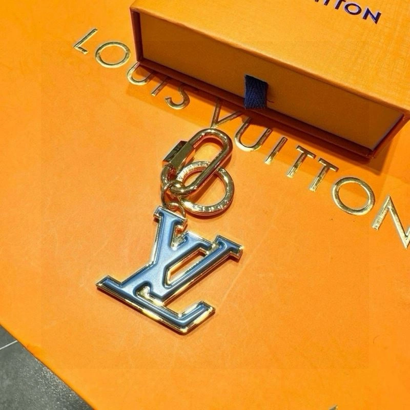 1:1 copy Louis Vuitton Keychains