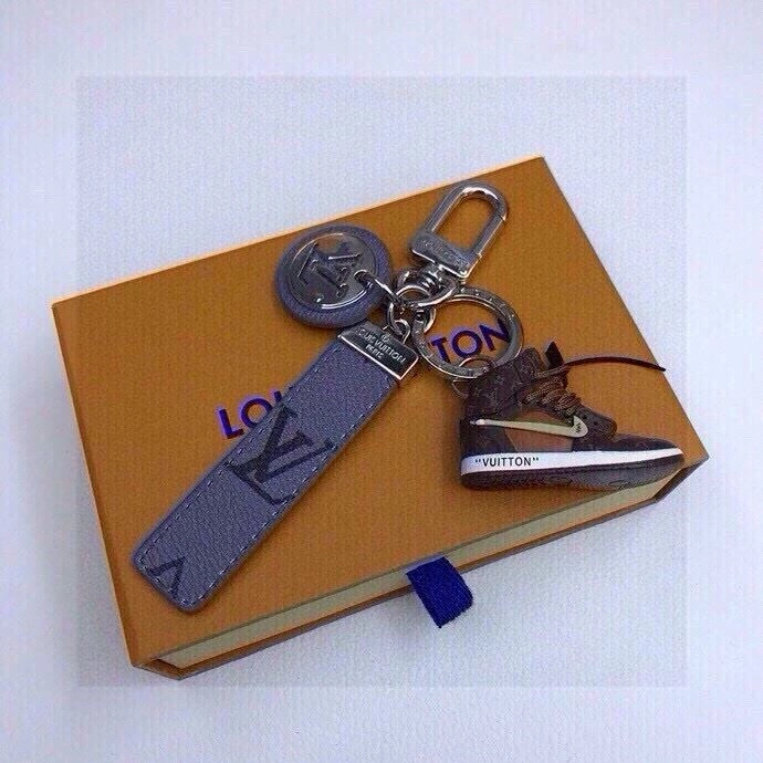 Top mirror Louis Vuitton Keychains