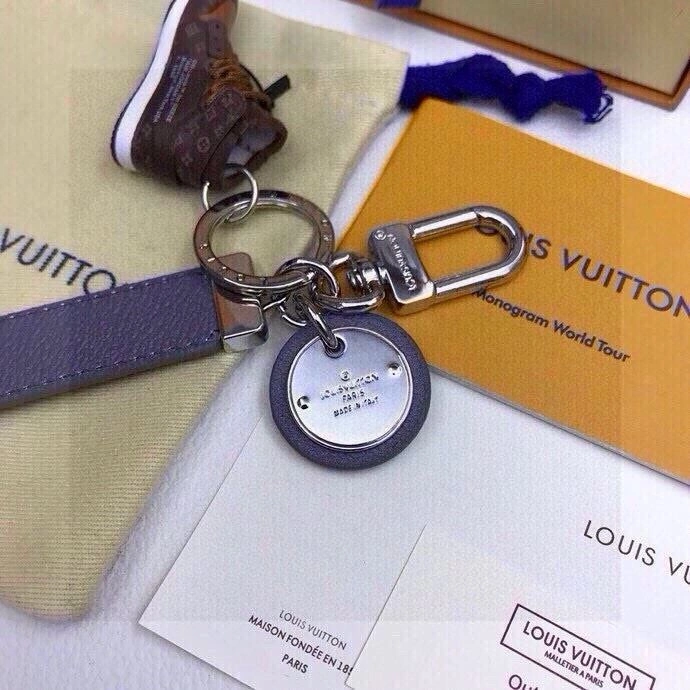 Top mirror Louis Vuitton Keychains