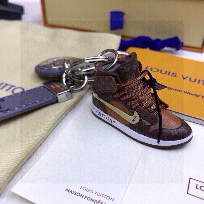 Top mirror Louis Vuitton Keychains