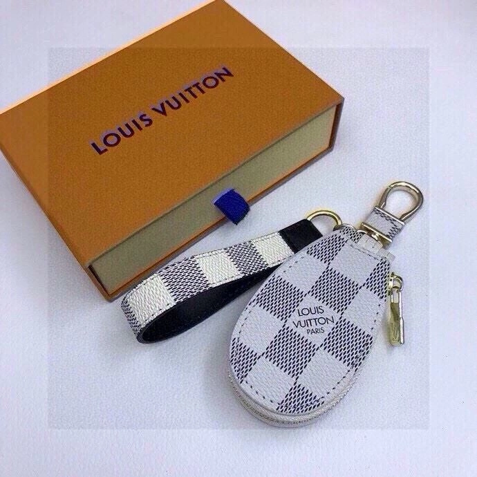 Precise copy Louis Vuitton Keychains
