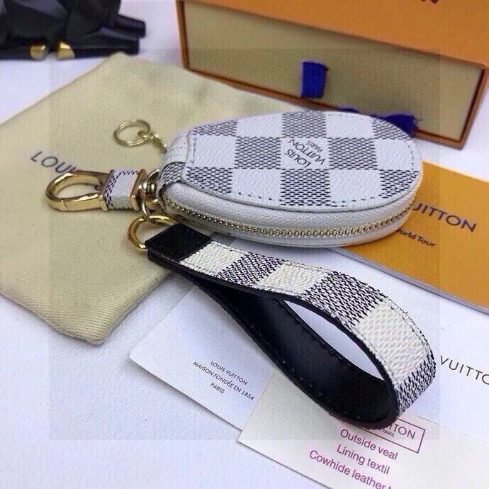 Precise copy Louis Vuitton Keychains