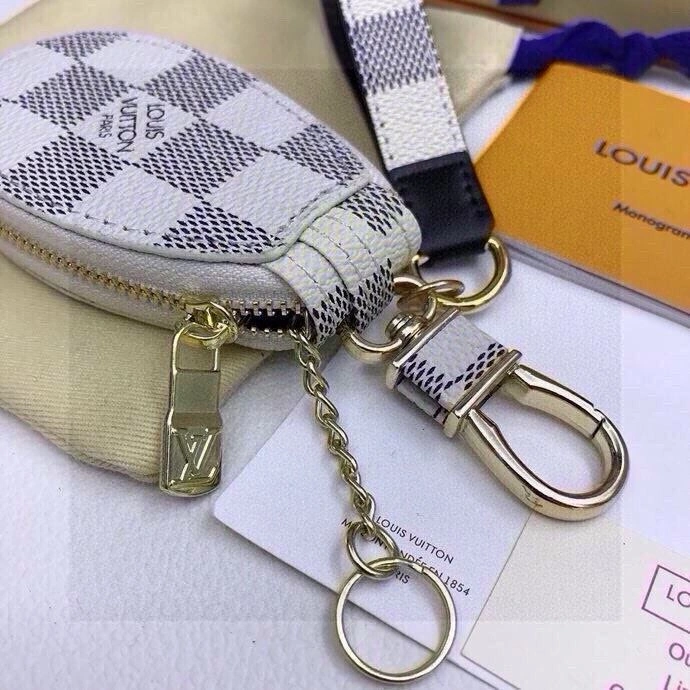 Precise copy Louis Vuitton Keychains