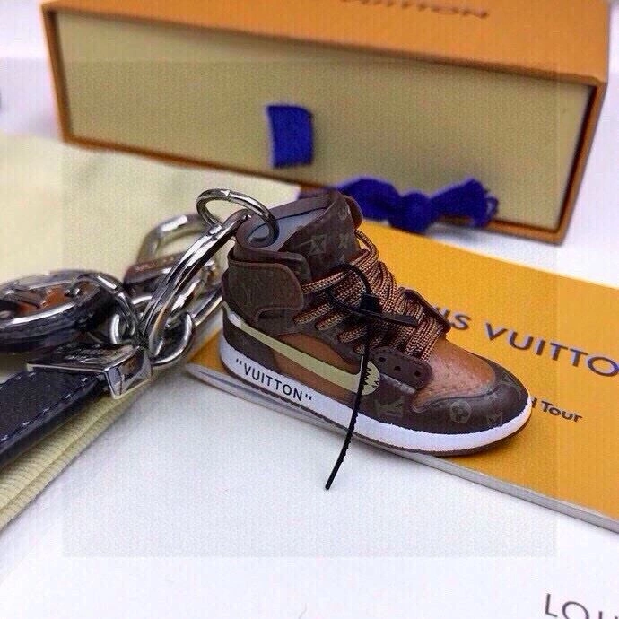 Top mirror Louis Vuitton Keychains