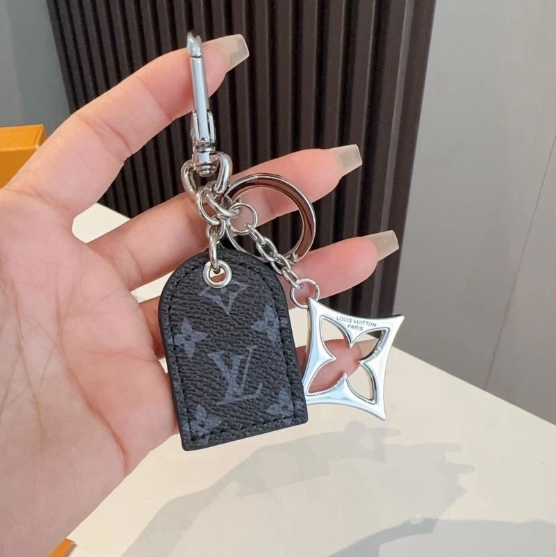 Top match Louis Vuitton Keychains