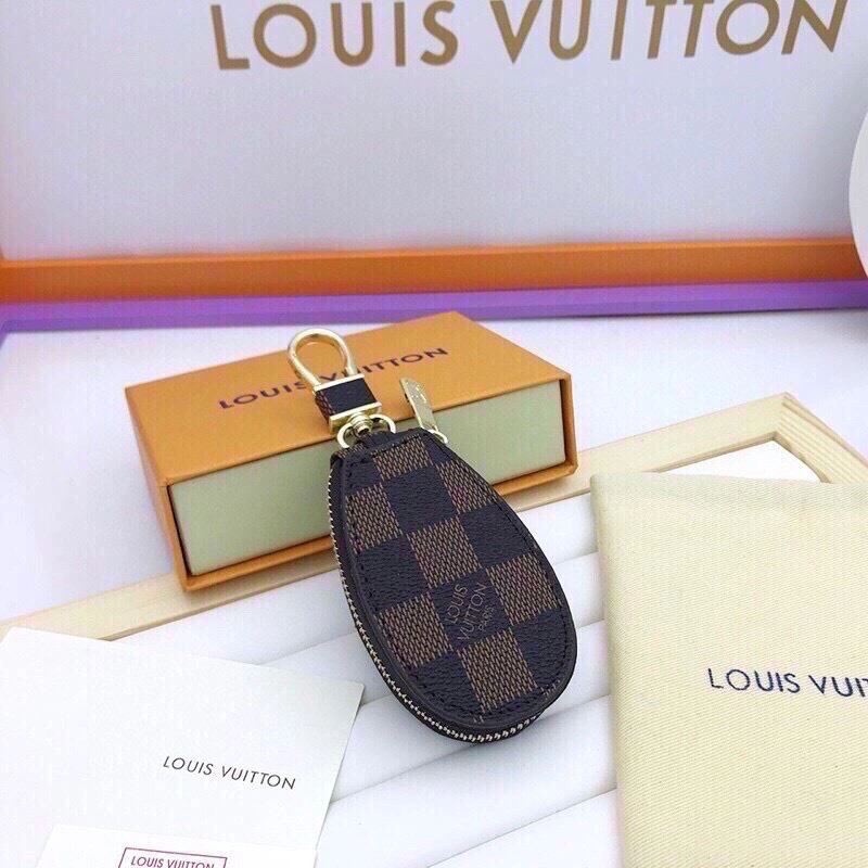 Top match Louis Vuitton Keychains