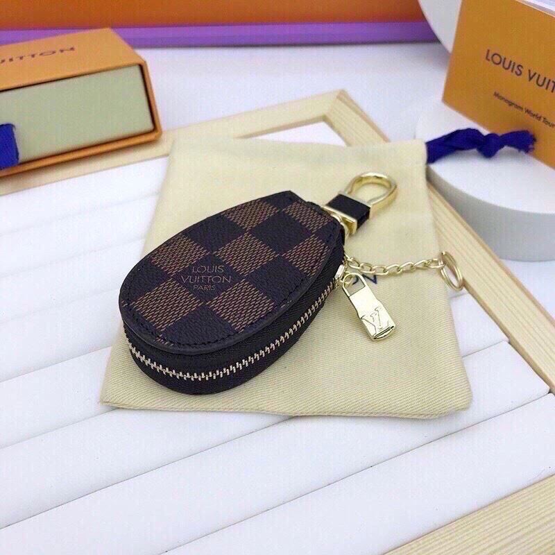 Top match Louis Vuitton Keychains