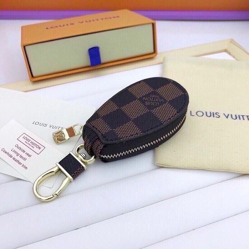 Top match Louis Vuitton Keychains