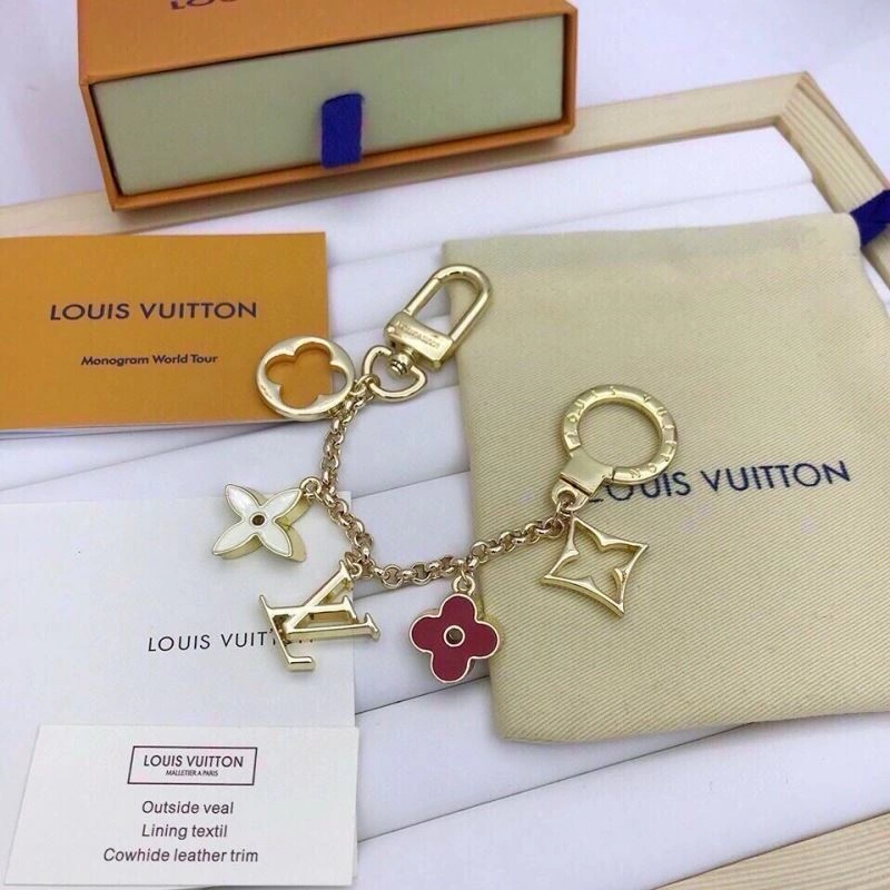 Top match Louis Vuitton Keychains