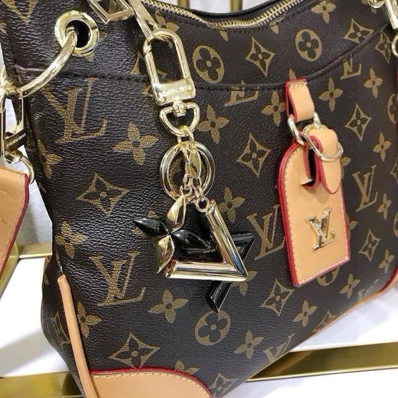 1:1 copy Louis Vuitton Keychains