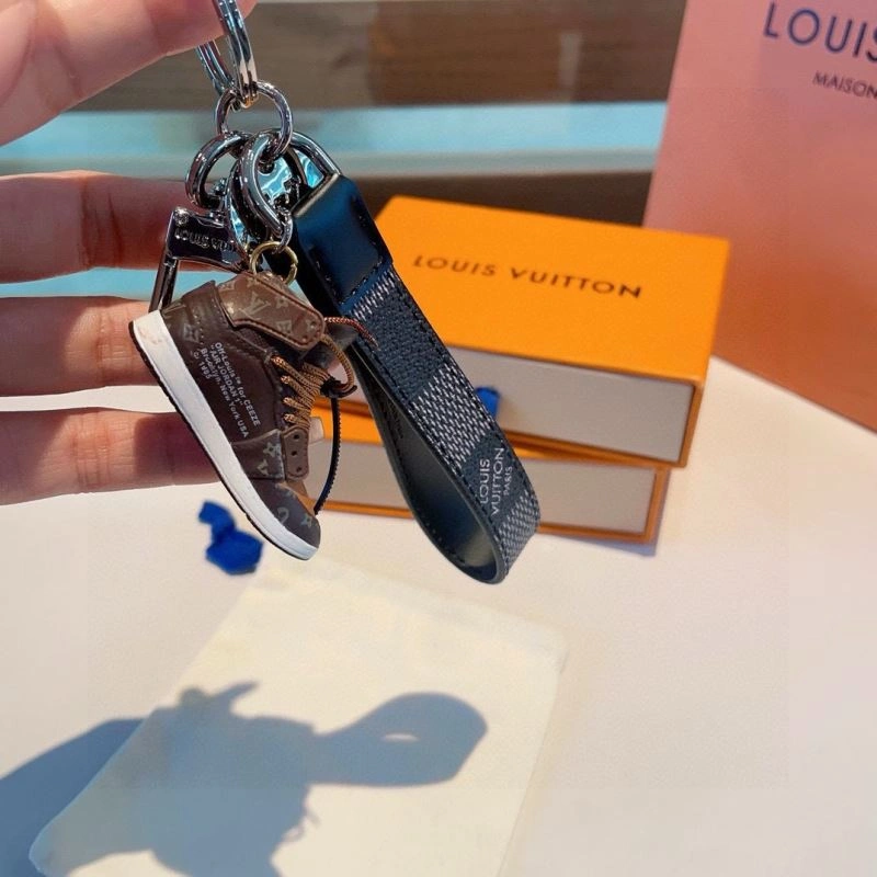 Top match Louis Vuitton Keychains