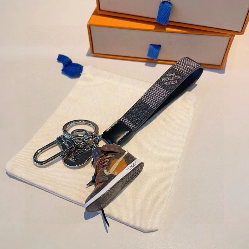 Top match Louis Vuitton Keychains