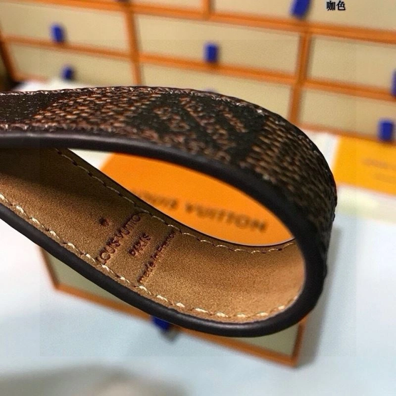 High fidelity Louis Vuitton Keychains
