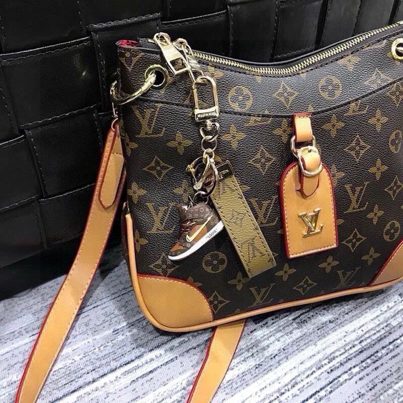 Precise copy Louis Vuitton Keychains