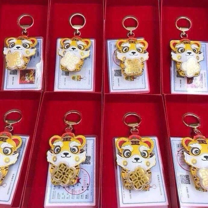 Affordable Louis Vuitton Keychains
