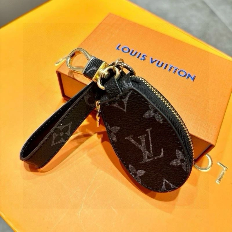 Top mirror Louis Vuitton Keychains