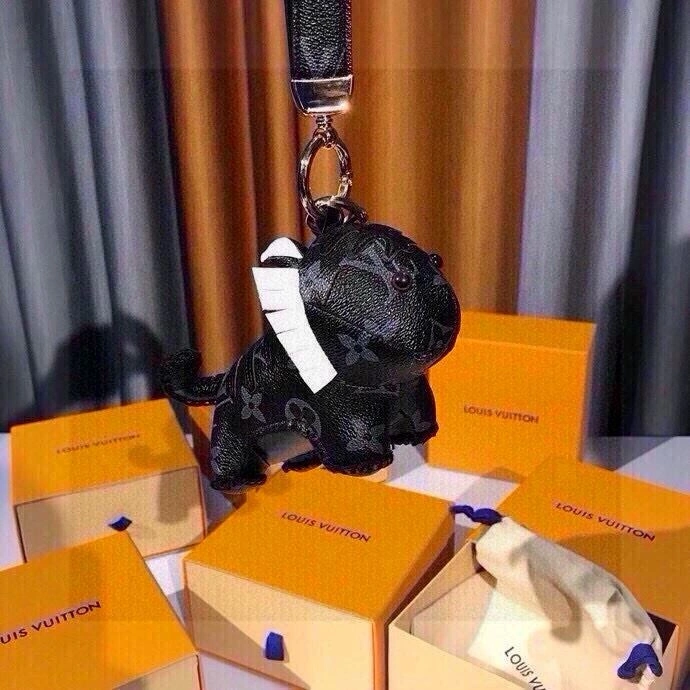 Brand-authenticated Louis Vuitton Keychains