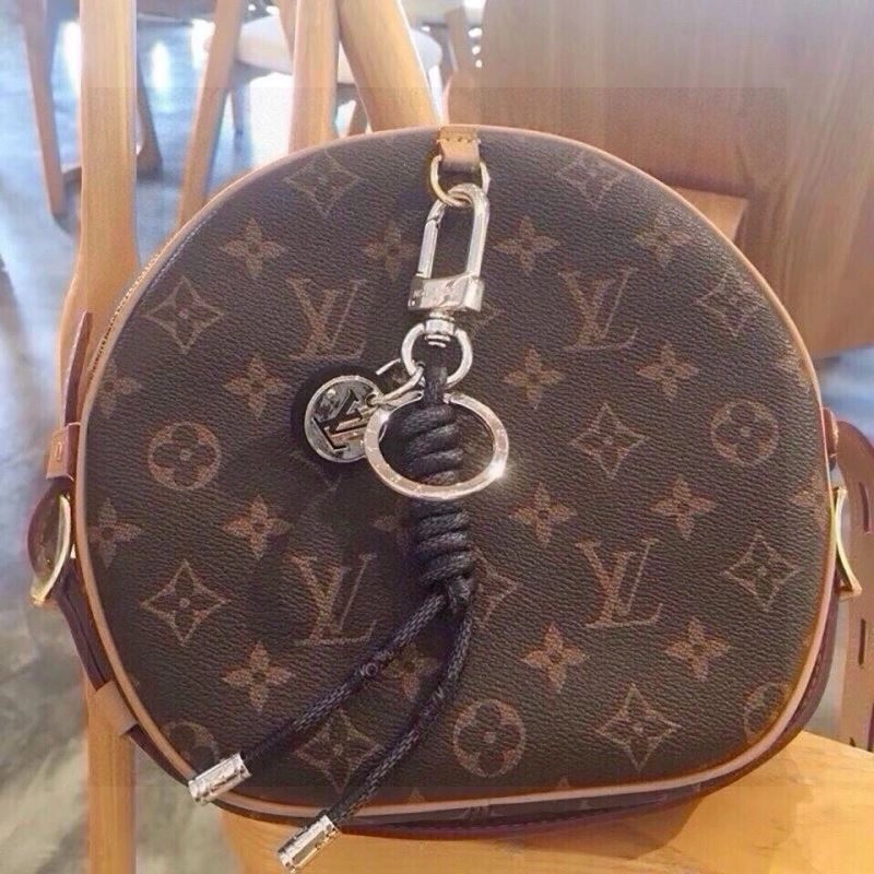 Precise copy Louis Vuitton Keychains