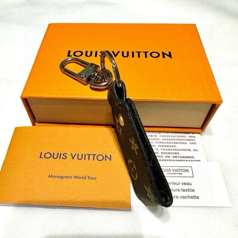 Top match Louis Vuitton Keychains