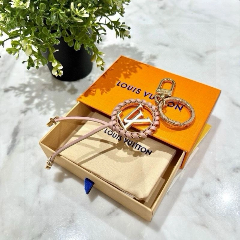 Factory-made Louis Vuitton Keychains